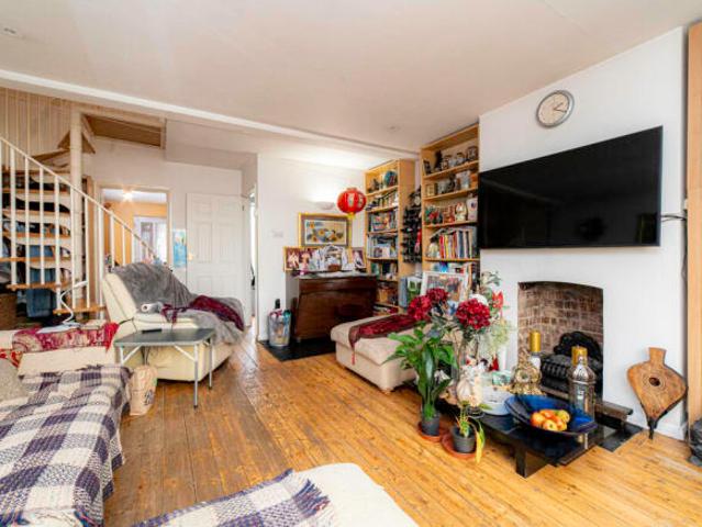 2 bedroom detached house for sale in Vernon Place, Canterbury, Kent, CT1