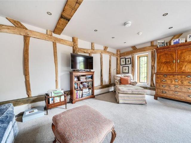 2 bedroom detached house to rent