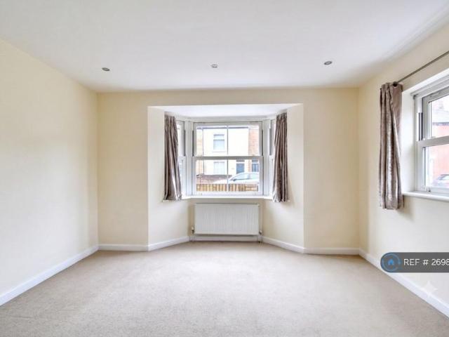 2 bedroom detached house to rent