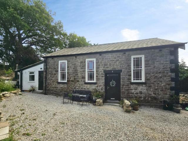 2 bedroom detached house to rent