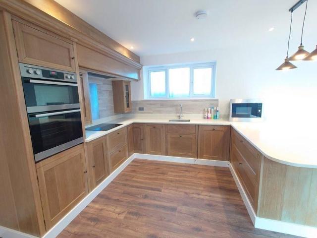2 bedroom detached house to rent