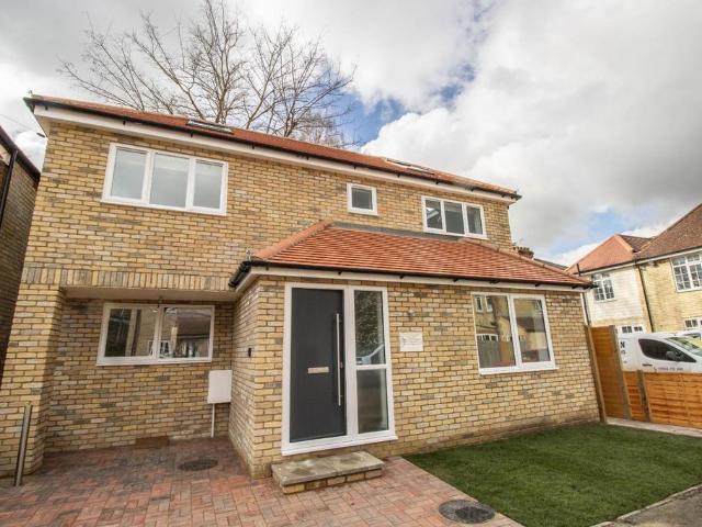 2 bedroom detached house to rent