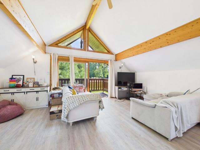 2 bedroom detached house to rent