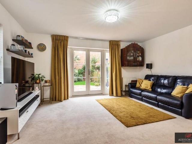 2 bedroom detached house to rent