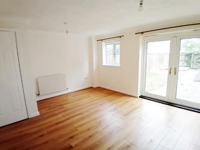 2 bedroom detached house to rent