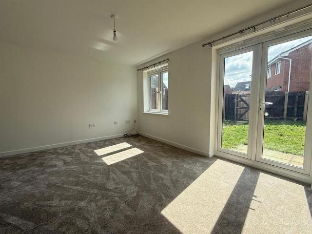 2 bedroom detached house to rent