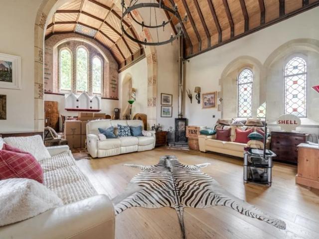 2 bedroom detached house to rent