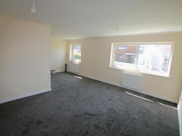 2 bedroom detached house to rent