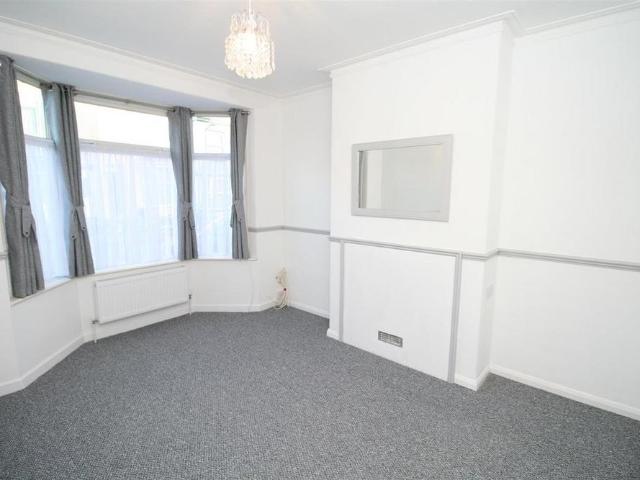 2 bedroom detached house to rent