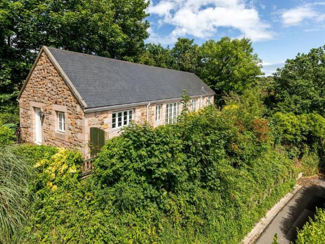 2 bedroom detached house to rent