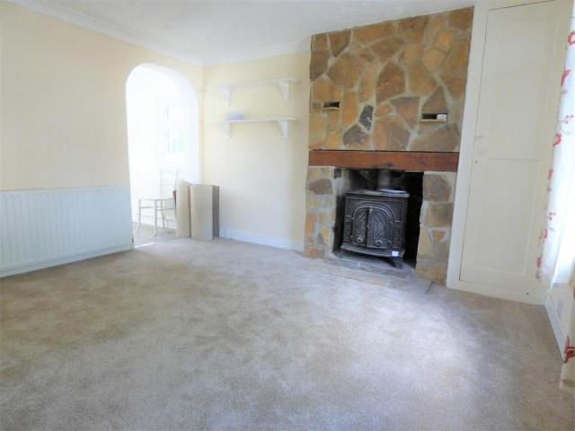 2 bedroom detached house to rent