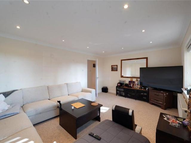 2 bedroom detached house to rent