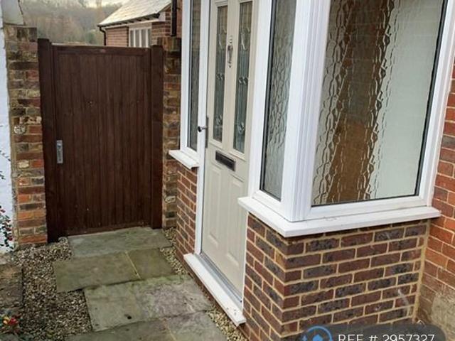 2 bedroom detached house to rent