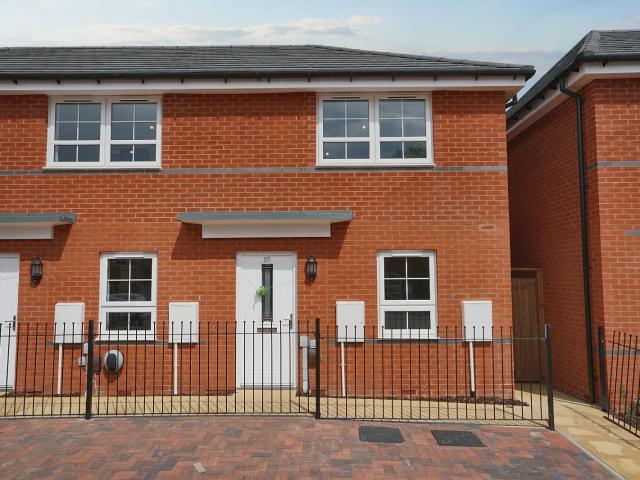 2 bedroom detached house to rent
