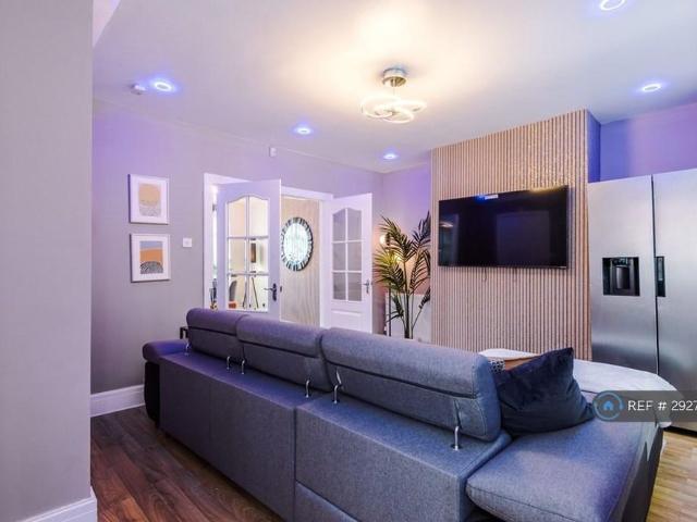 2 bedroom detached house to rent