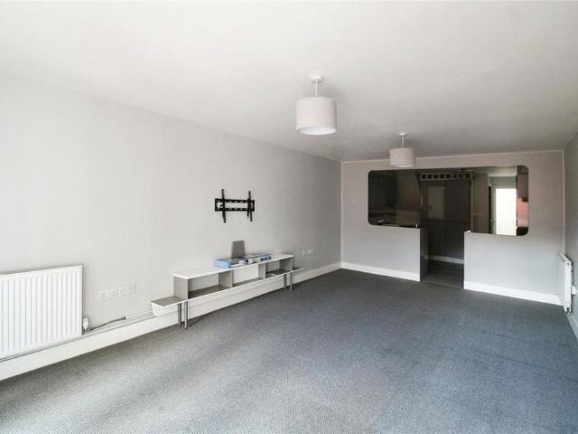 2 bedroom detached house to rent