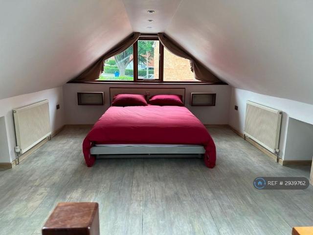 2 bedroom detached house to rent