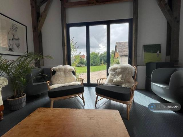 2 bedroom detached house to rent