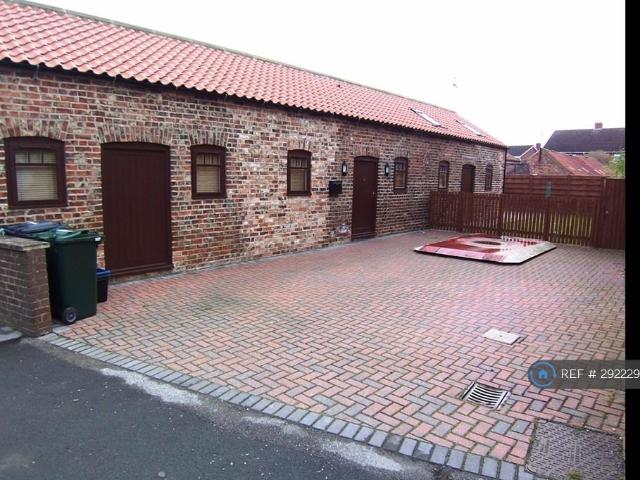 2 bedroom detached house to rent