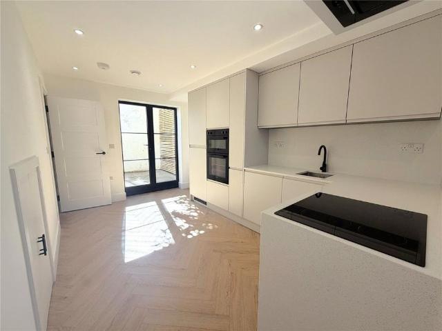 2 bedroom detached house to rent