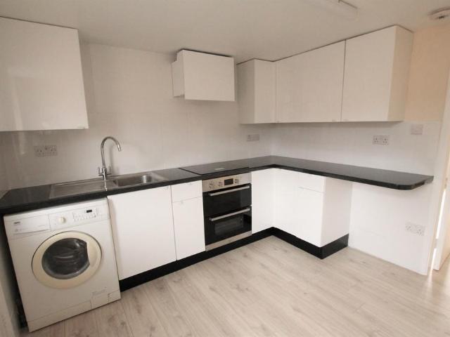 2 bedroom detached house to rent