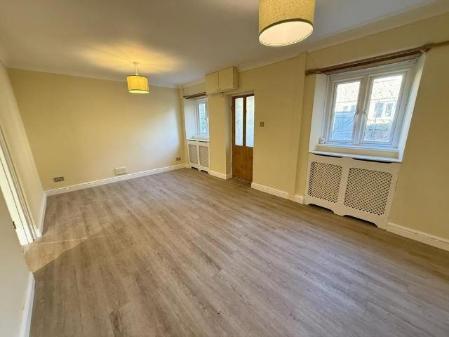 2 bedroom detached house to rent