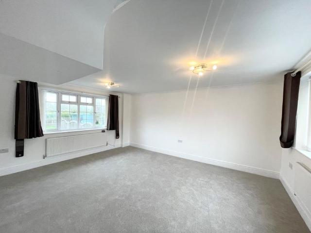 2 bedroom detached house to rent