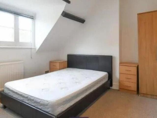 2 bedroom detached house to rent