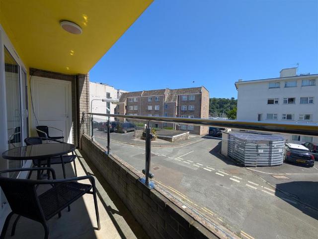 2 bedroom detached house to rent