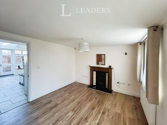 2 bedroom detached house to rent