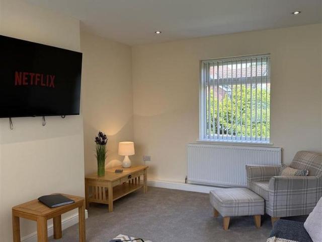 2 bedroom detached house to rent