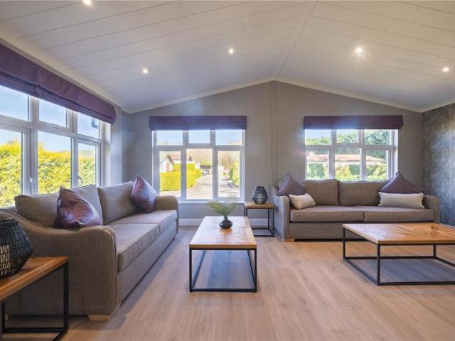 2 bedroom detached house to rent