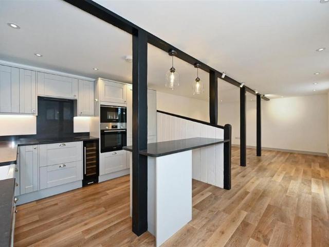 2 bedroom detached house to rent