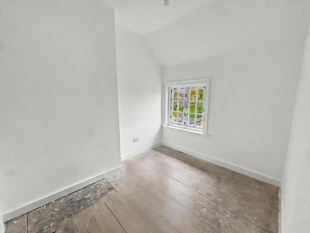 2 bedroom detached house to rent