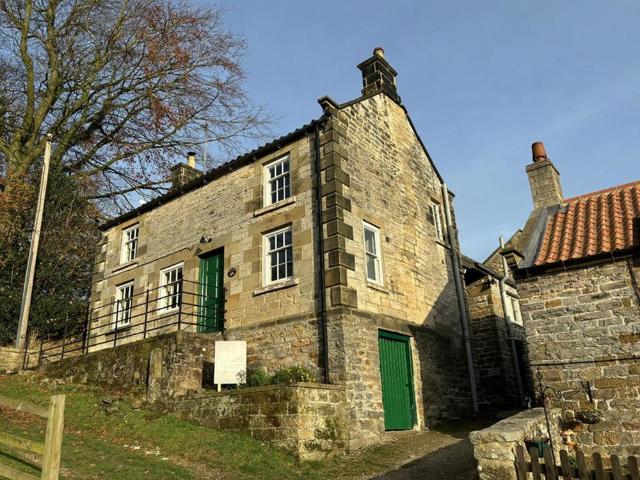 2 bedroom detached house to rent
