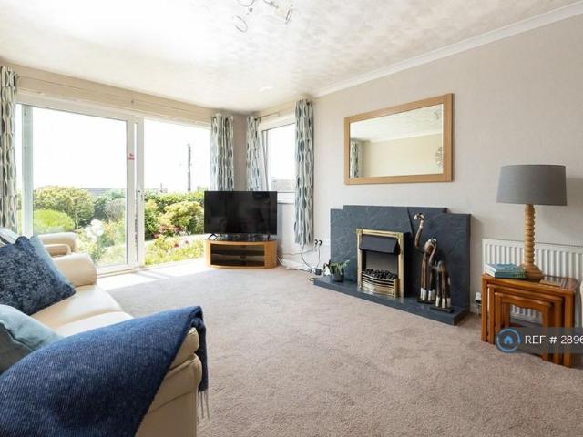 2 bedroom detached house to rent