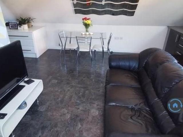 2 bedroom detached house to rent