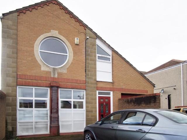 2 bedroom detached house to rent