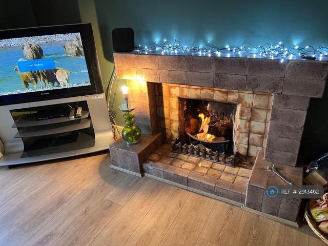 2 bedroom detached house to rent