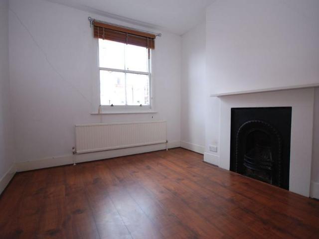 2 bedroom detached house to rent