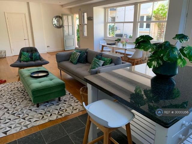 2 bedroom detached house to rent