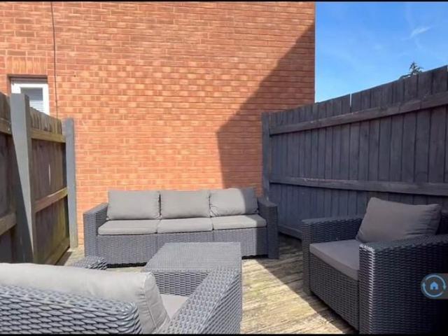 2 bedroom detached house to rent