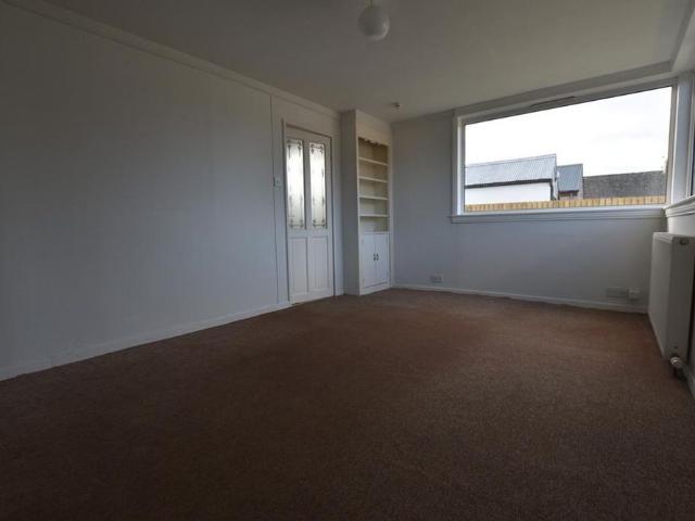 2 bedroom detached house to rent