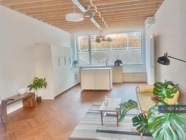 2 bedroom detached house to rent