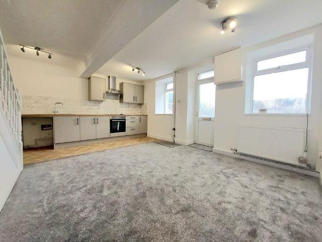 2 bedroom detached house to rent