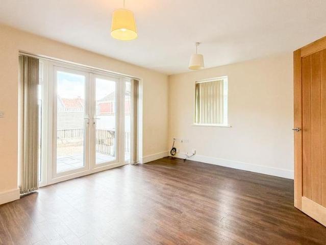 2 bedroom detached house to rent