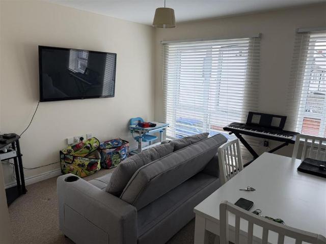 2 bedroom detached house to rent