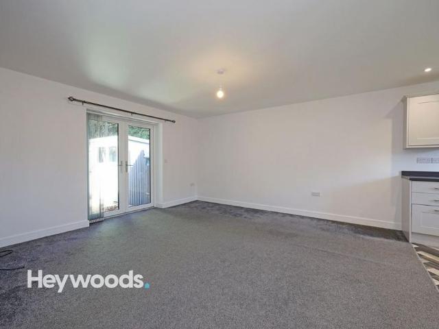 2 bedroom detached house to rent