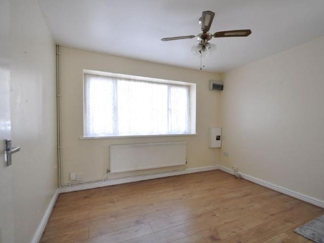 2 bedroom detached house to rent