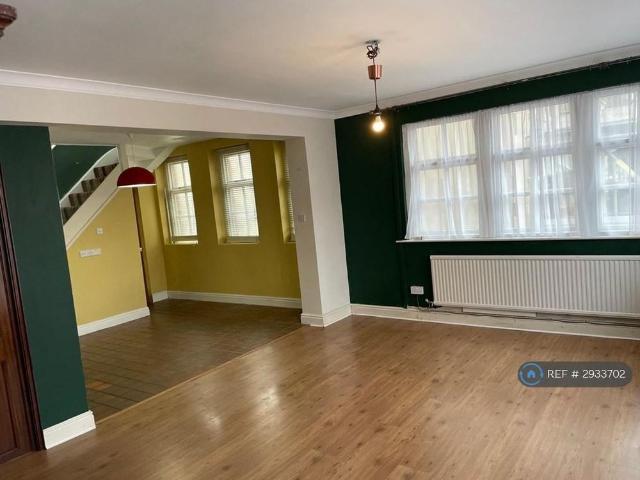 2 bedroom detached house to rent